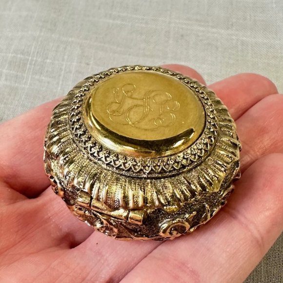 Estee Lauder | Accessories | Vintage Estee Lauder Private Collection ...